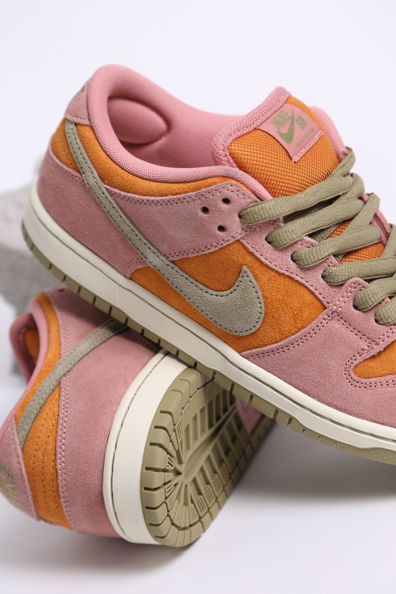 Nike Sb Dunk Low Pro - Red Stardust Neutral Olive – Spin Limit Boardshop