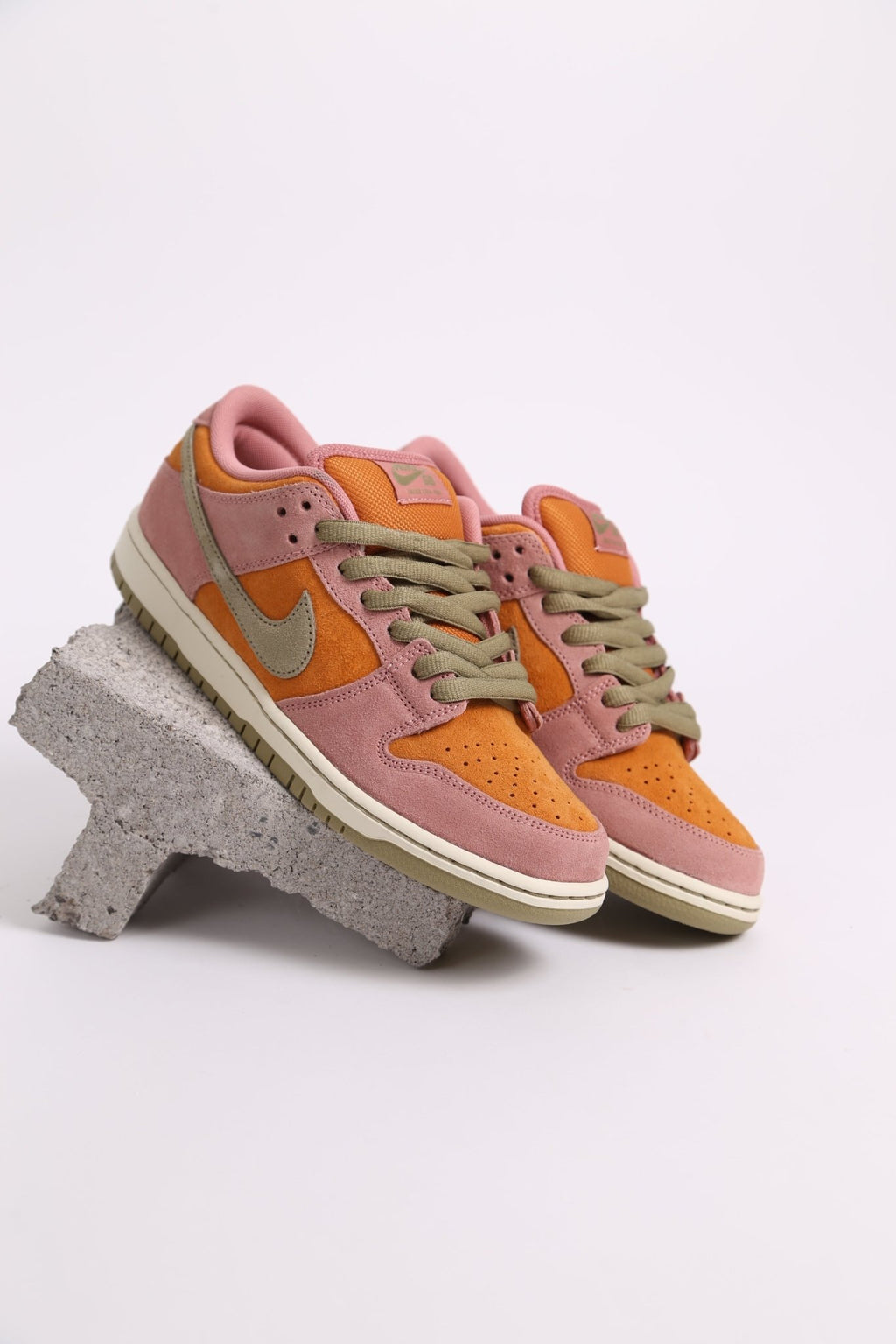 Nike Sb Dunk Low Pro - Red Stardust Neutral Olive – Spin Limit Boardshop